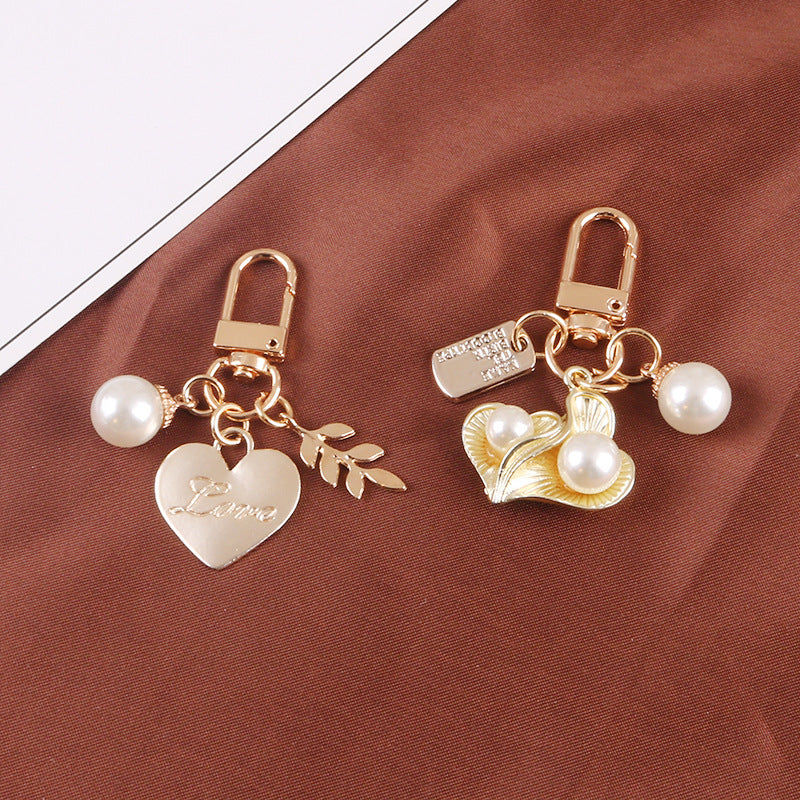 Wholesale Lovely Alphabet Keychain Keyring Pendant with Gold Material ...